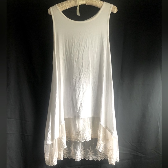 apparel love | Tops | Womens Medium White Lace Tunic | Poshmark